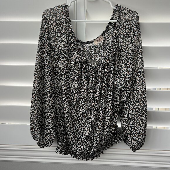 Gigio | Tops | Gigio Plus Sheer Patterned Blouse Dress Up Or Down ...